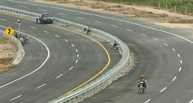 Keselamatan Transportasi Jalan di Indonesia: Potret Kondisi Fasilitas ...