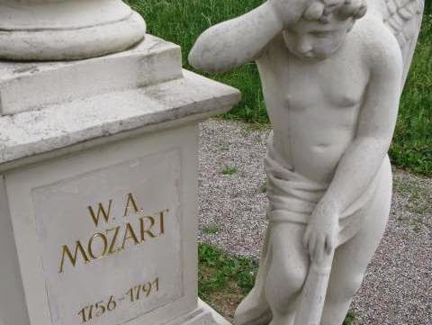 Doce Sonidos: la Música, el Arte de la Libertad: El Requiem De Mozart (Parte I)