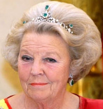 Tiara Mania: Queen Wilhelmina of the Netherlands' Emerald Parure Tiara