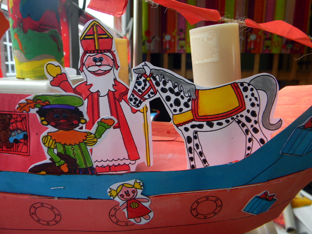 3de kleuterklas - Sint-Lodewijk: DE PAKJESBOOT VAN SINTERKLAAS