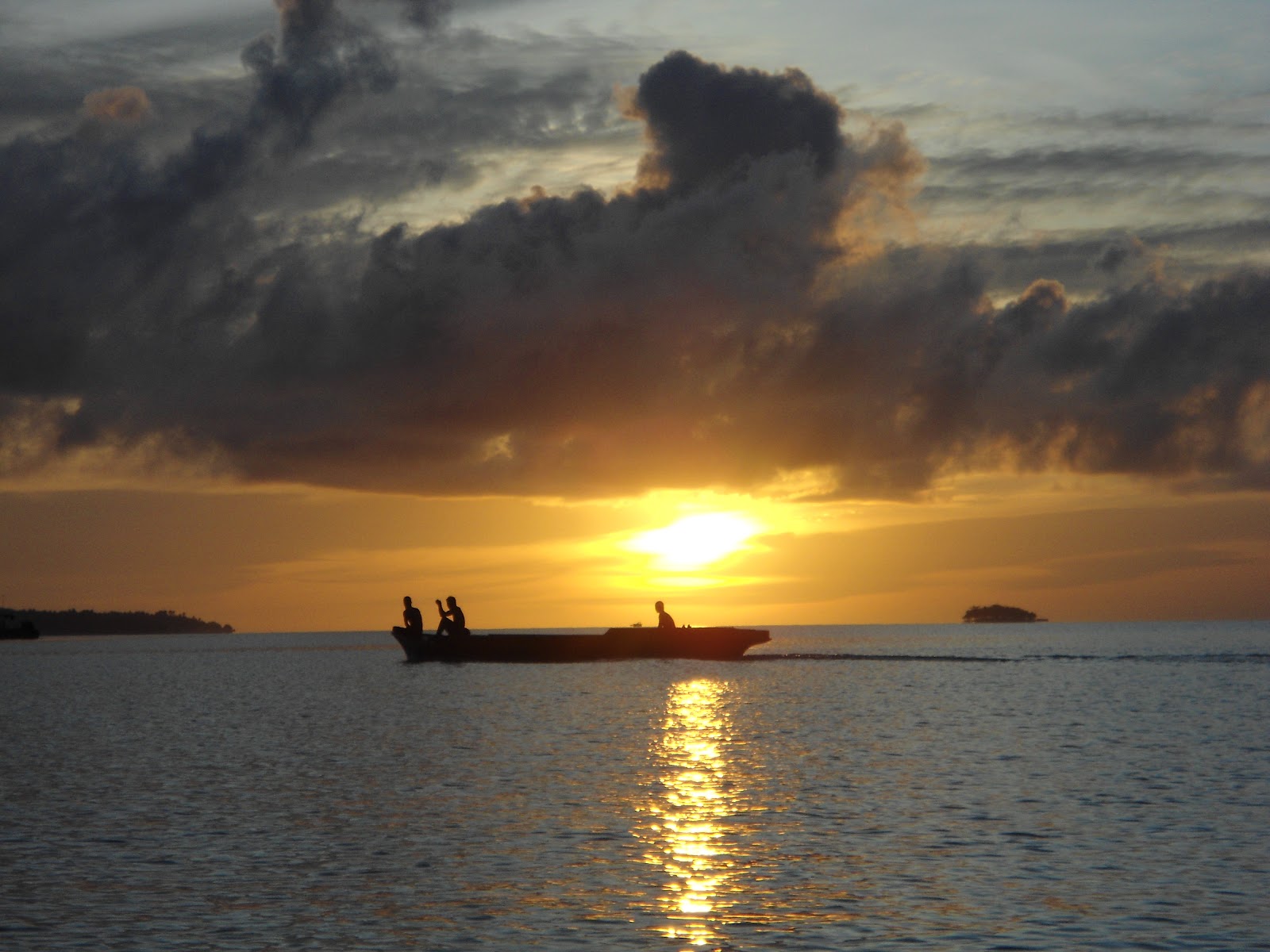 " 101 drifting ideas ": On my Way to Languyan, Tawi-Tawi