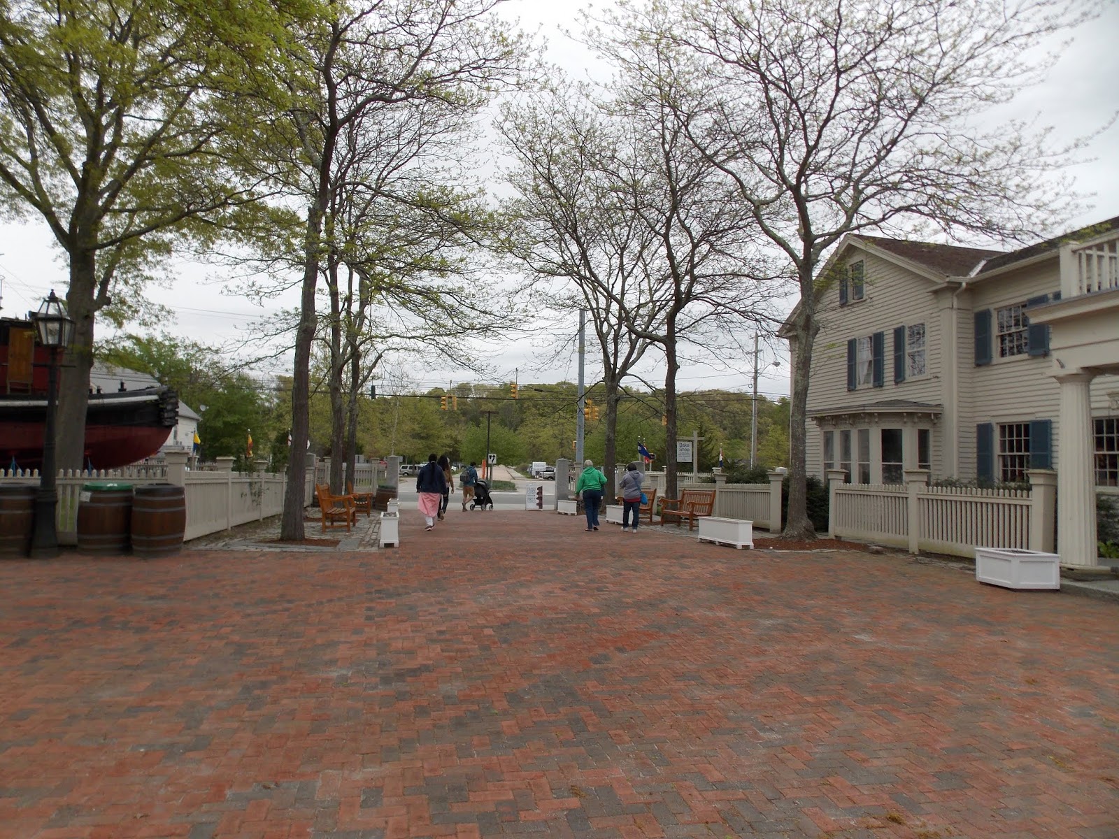 CHINAR SHADE : THE BEAUTIFUL MYSTIC SEAPORT TOWN (Connecticut State)