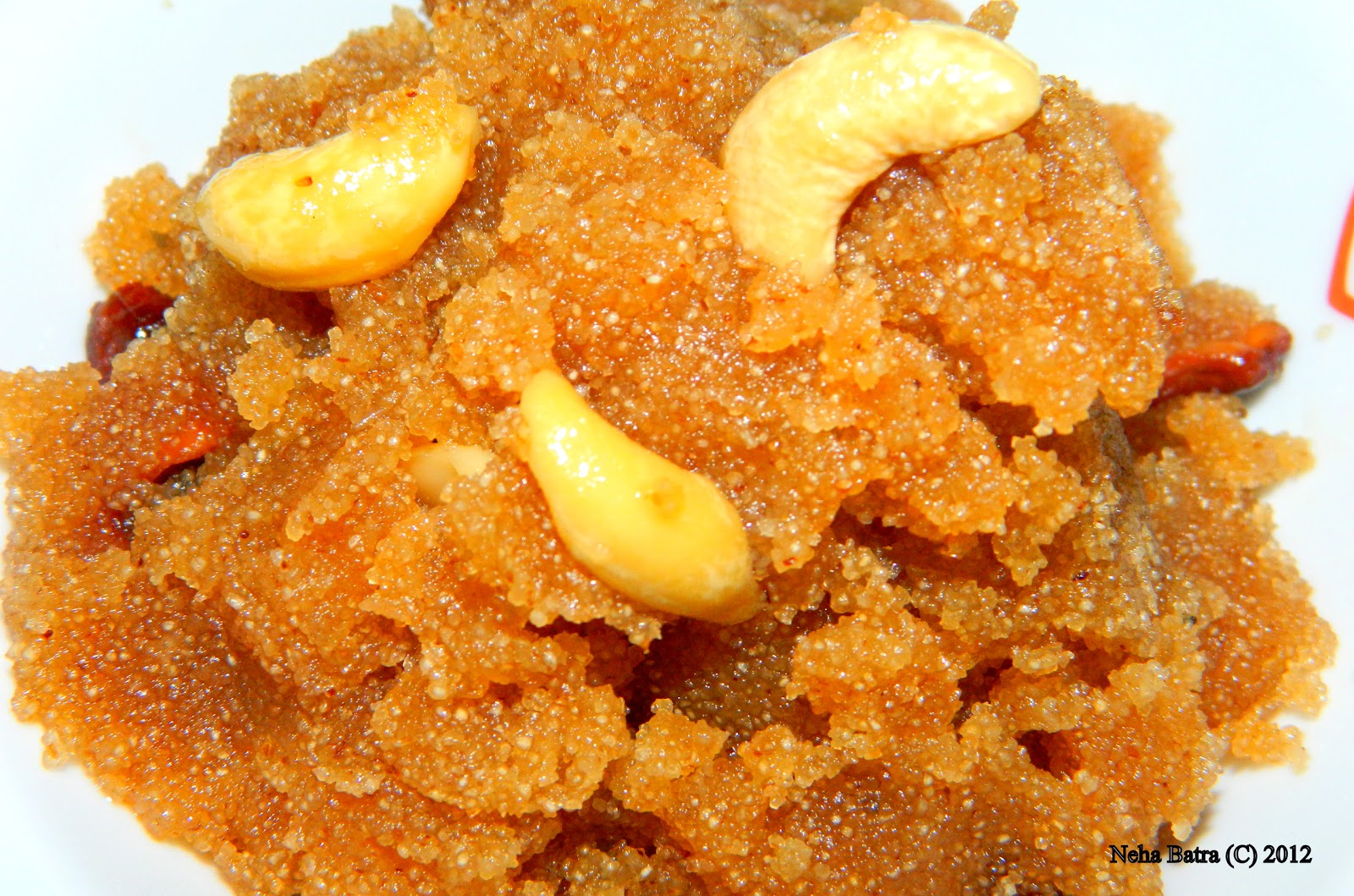 Foodies!!!: Sooji Ka Halwa (Semolina Halwa)