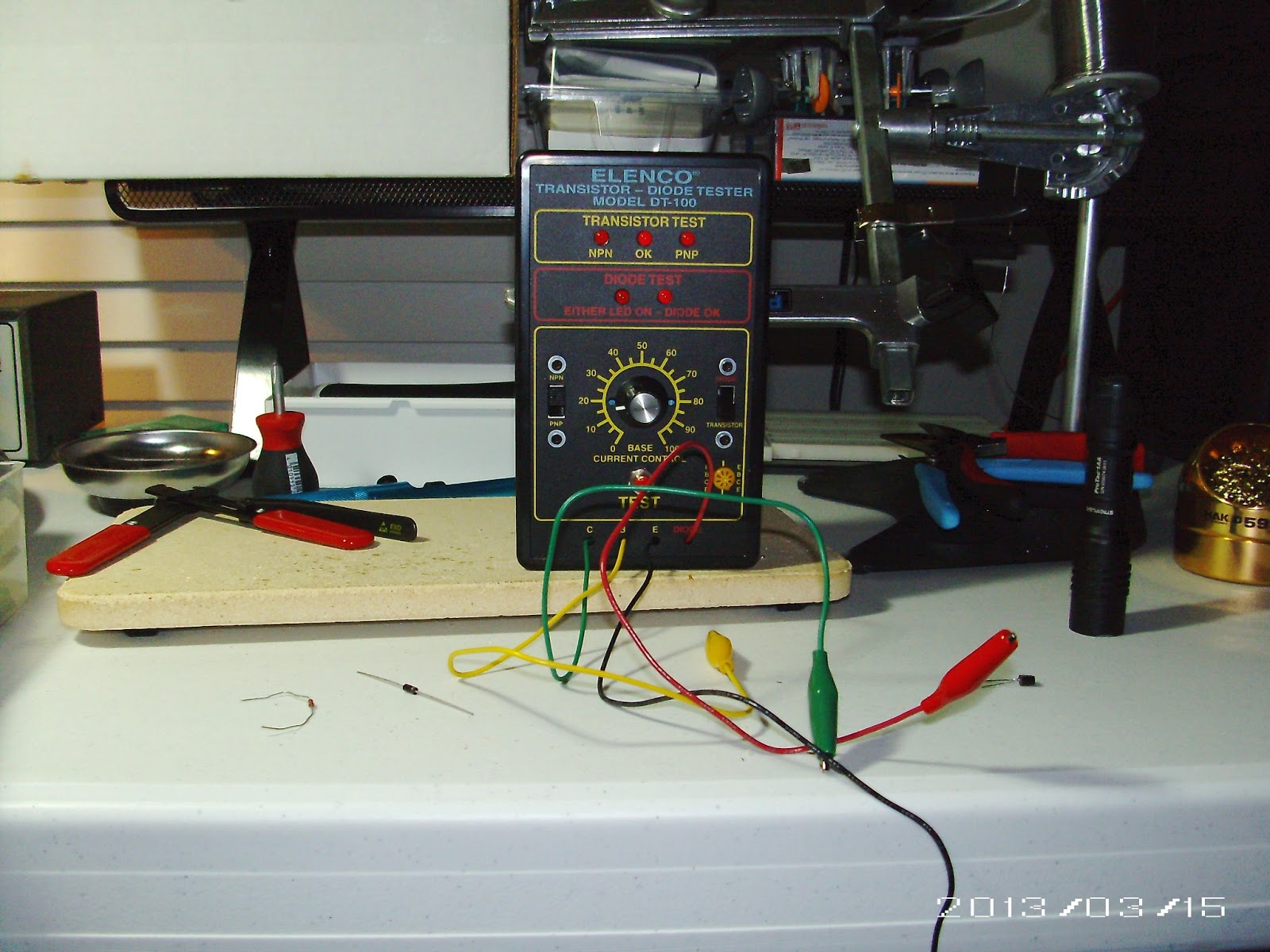 Electric Light : Elenco's Diode/Transistor Tester Kit Model DT-100K