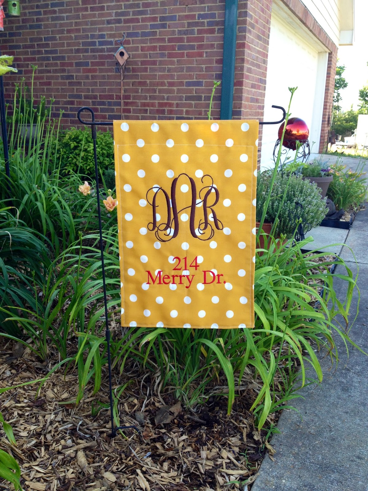That's 2 Cute!: MONOGRAMMED GARDEN FLAG