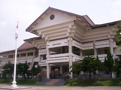 Semarangbisnis.com: Passing Grade UNY 2016