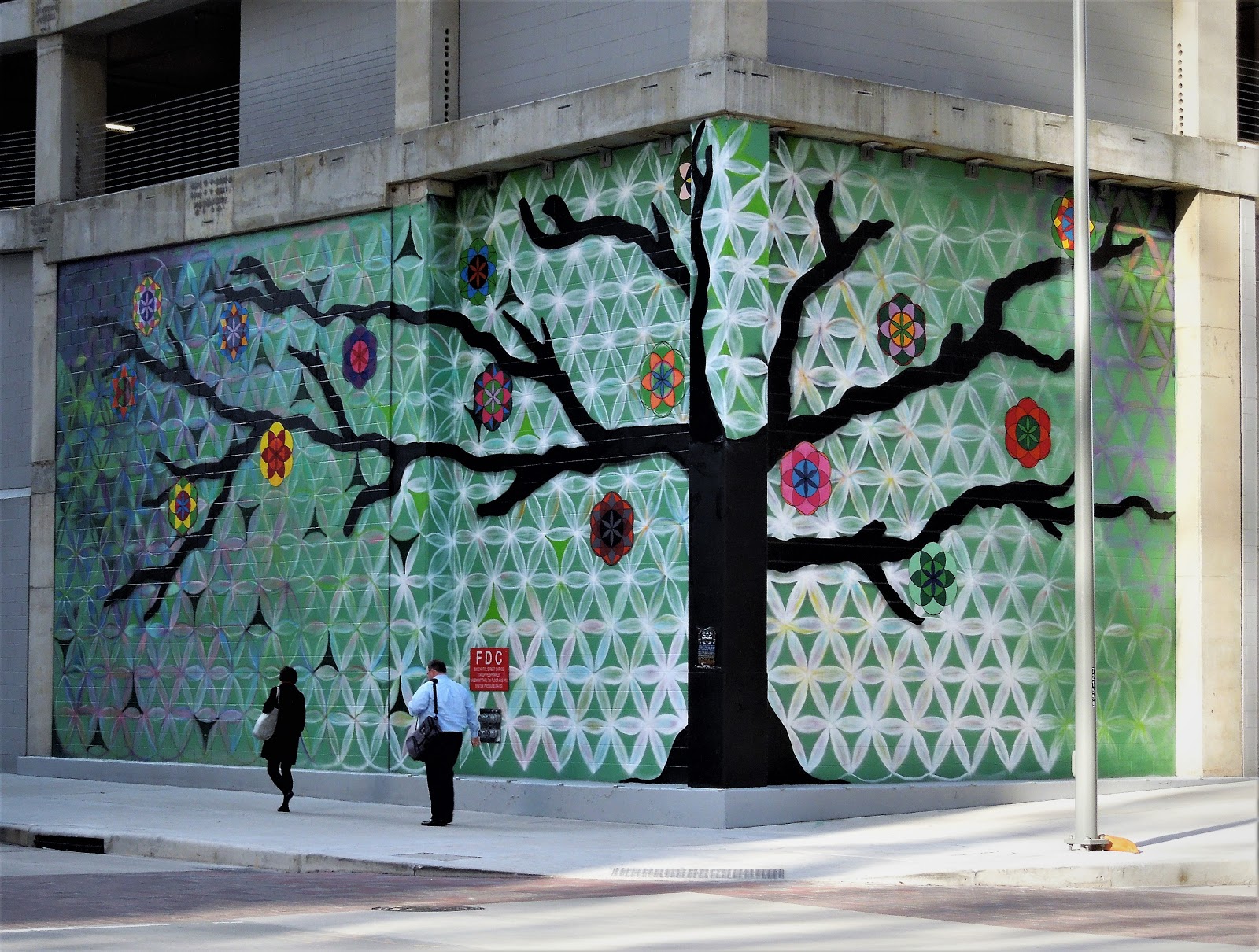 Houston in Pics: New Tree of Life Mural at SKANSKA Capitol Tower site