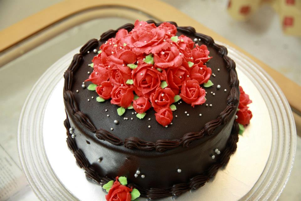 I am a dessertholic .be different .: Kek Hantaran/Kek kahwin bertingkat