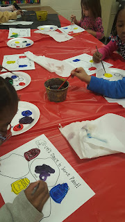 Tales from the Traveling Art Teacher!: Mouse Paint with Kindergarten