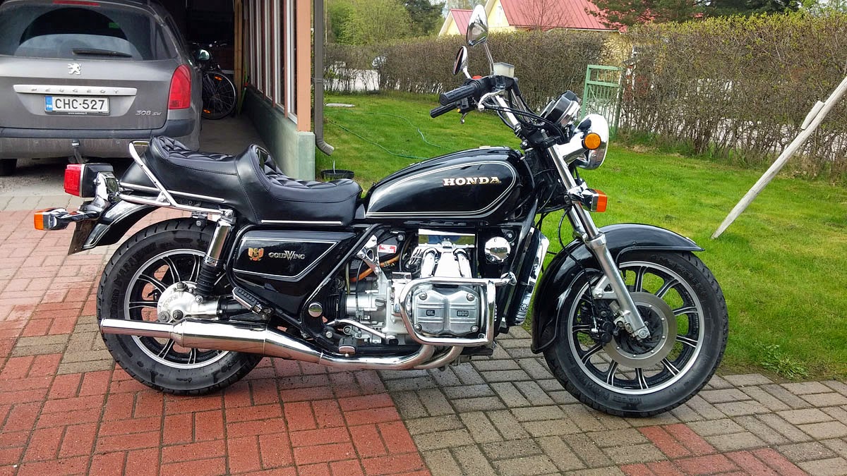 Tuumaustauko - asiaa moottoripyöristä: Myyty - Goldwing GL1100 1983 ...