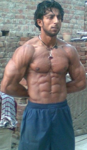 Pakistani Bodybuilder Khalid Butt | Musclemania Champion Khalid Butt ...