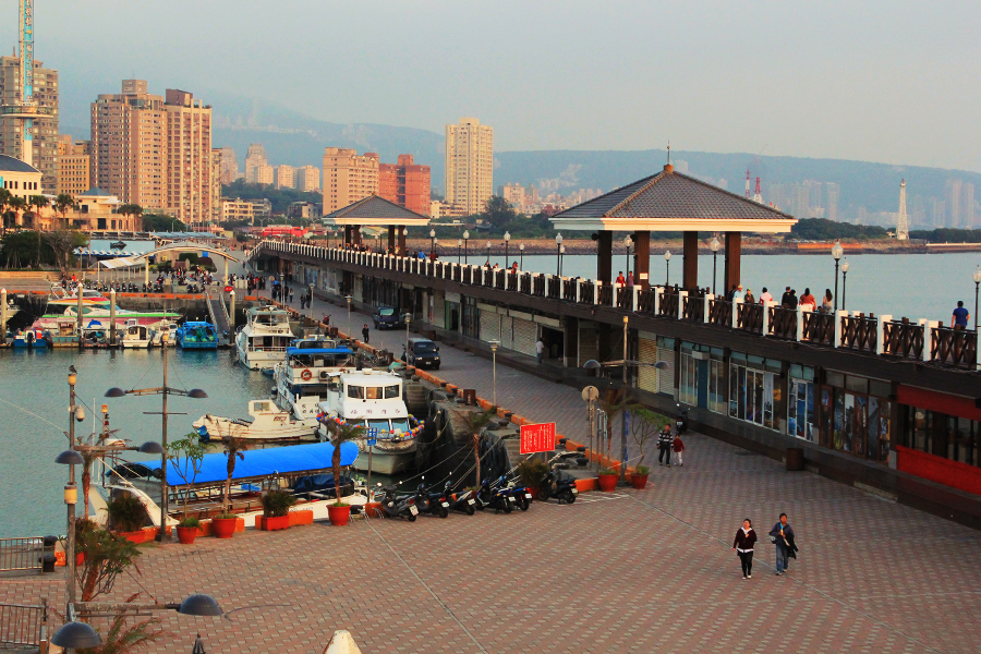 Danshui Lover's Bridge and Fisherman's Wharf @ Taiwan