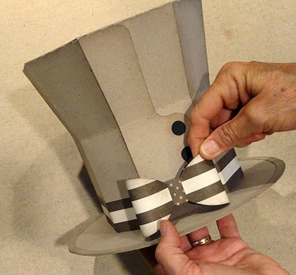 Needles 'n' Knowledge: Mourner's Decorated Top Hat Assembly Guide