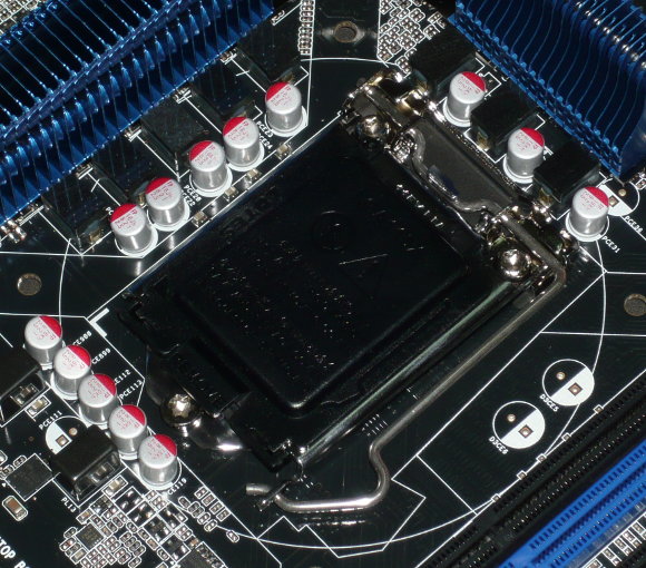 Joey的奮鬥: Intel DZ68BC 主機板：開箱