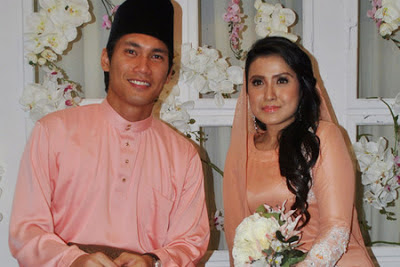 " N I N A A M A N I N A": Fadhli Shas & Tunang :)