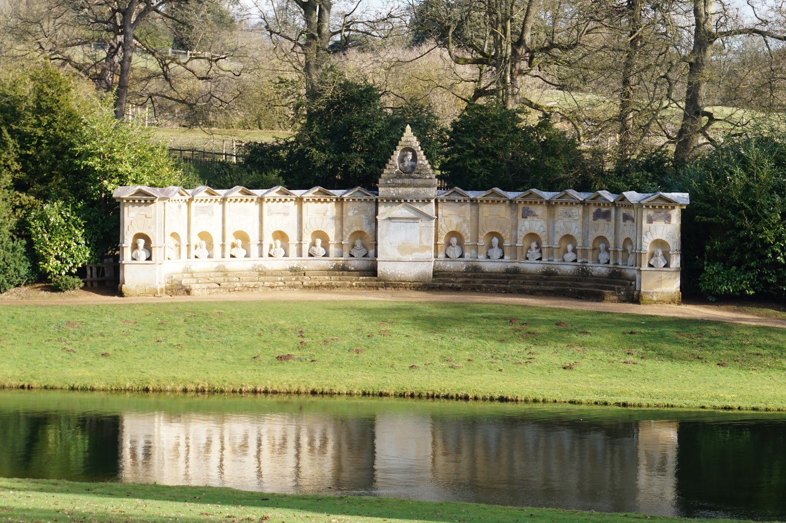 Travel - Spring at Stowe - Nic's Adventures