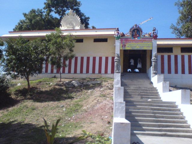 Tamilnadu Tourism: Madhagu Kaatha Amman Temple, Mahendravadi, Vellore