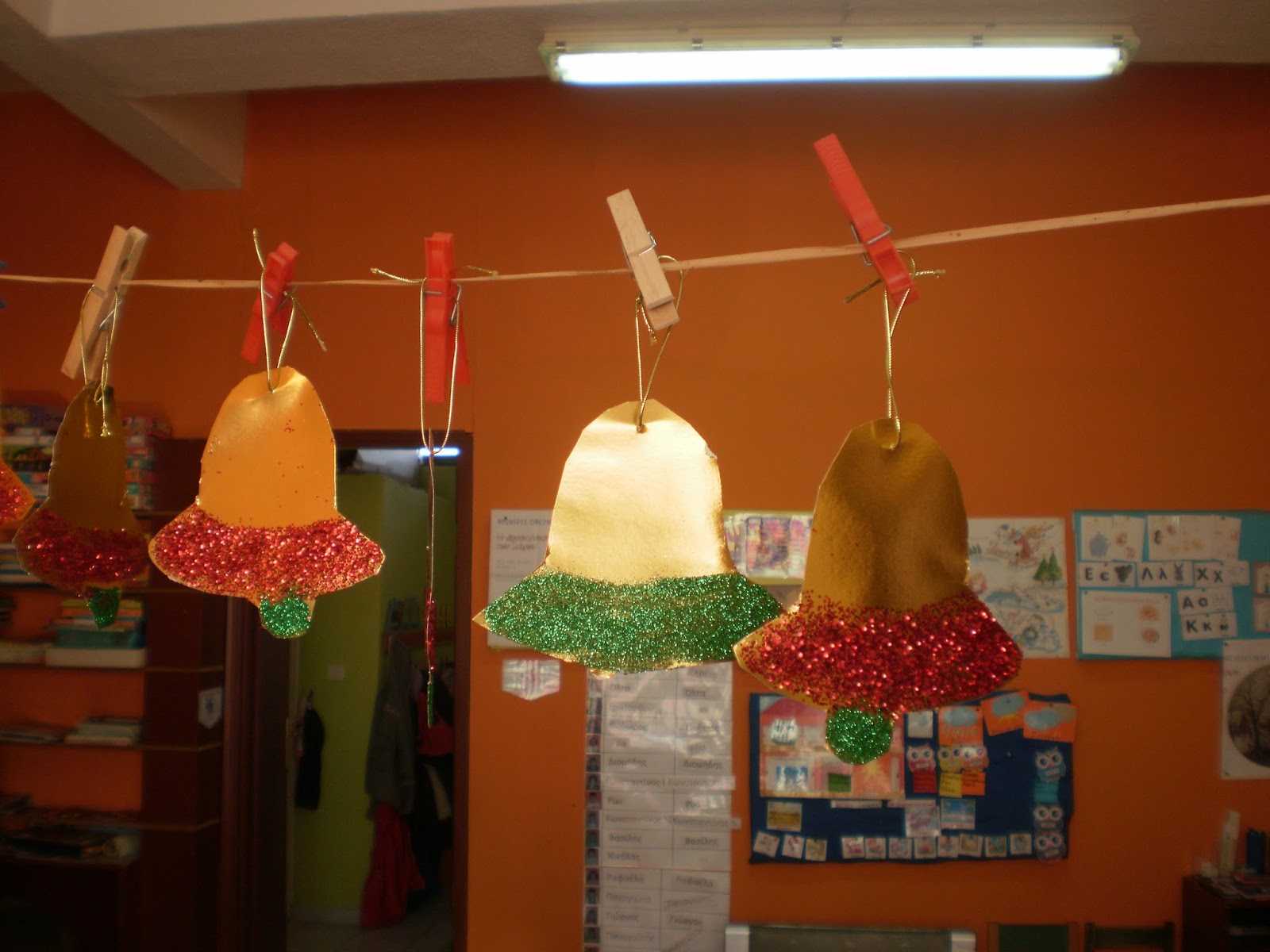 2ο Νηπιαγωγείο Κασσάνδρειας: ΚΑΛΑ ΧΡΙΣΤΟΥΓΕΝΝΑ ΚΙ ΕΥΤΥΧΙΣΜΕΝΟ ΤΟ ΝΕΟ ΕΤΟΣ!