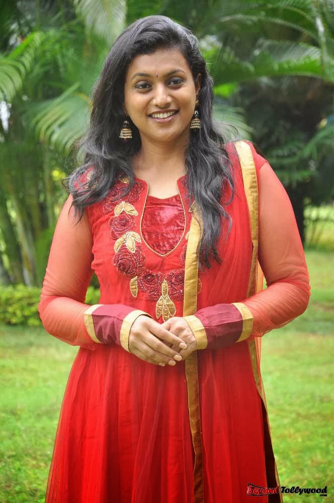 piczplaza: Actress Roja Photos at Kamina Movie Pressmeet