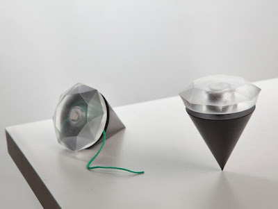 Diamond Spinning Tops - design jungle*