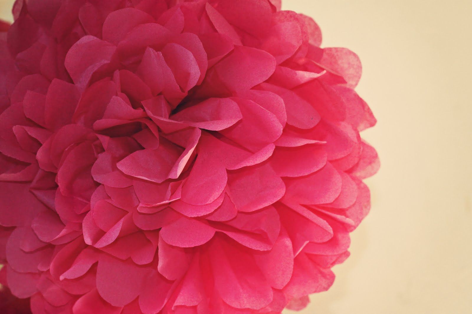 One Crafty Mama!: Paper Flower Puffs