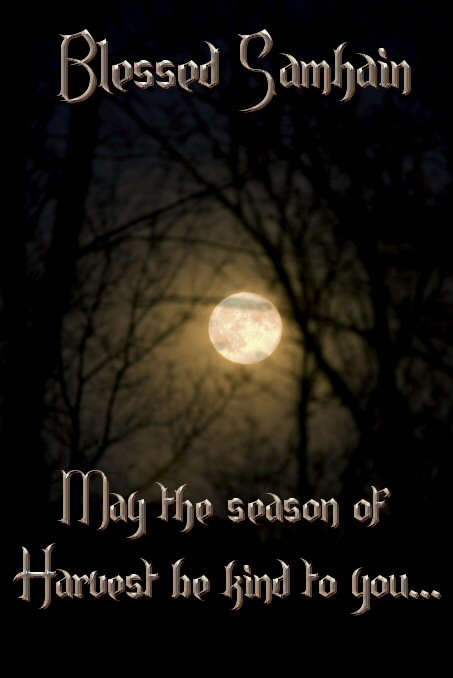Blessed Samhain : Whispering from the Mist