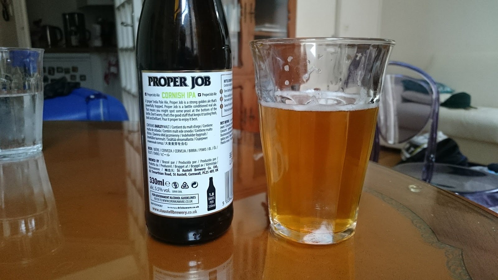 Ulkohuone: Proper Job Cornish IPA by St Austell Brewery