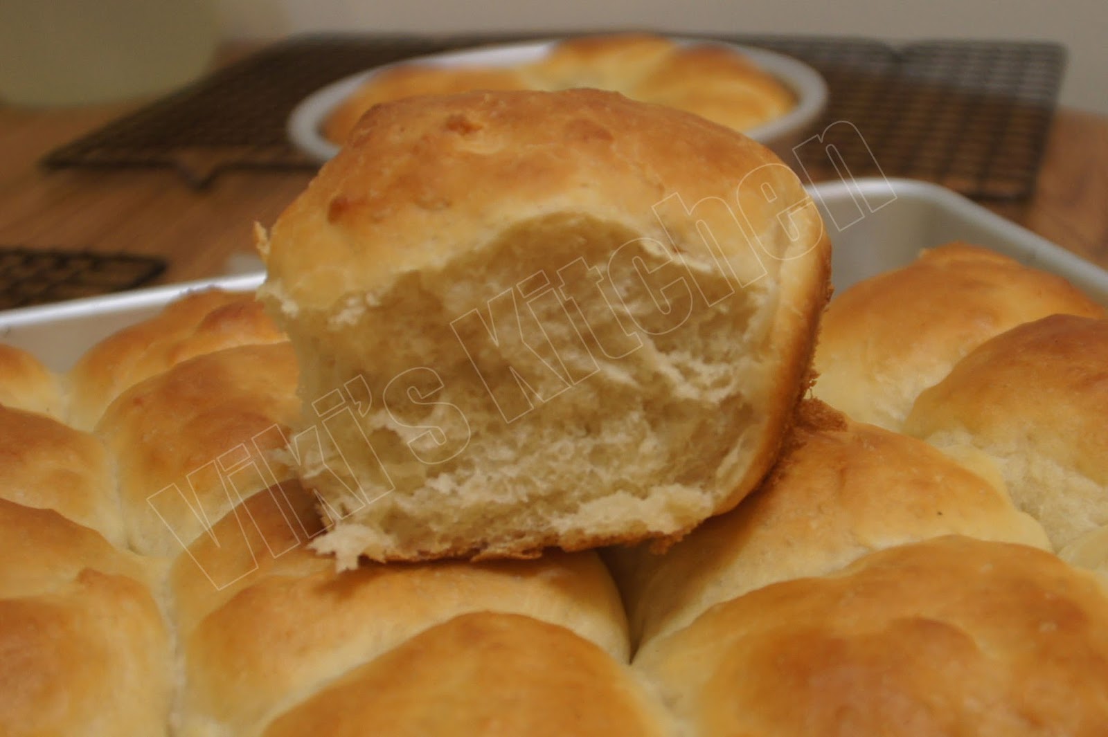 Viki 's Kitchen: Aloha bread
