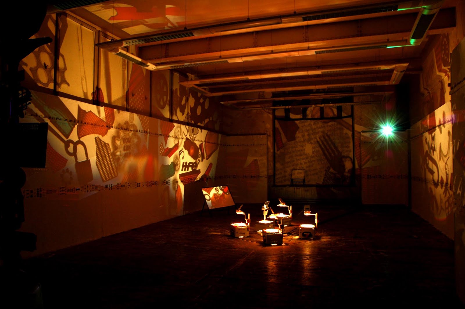 Jacob Rock : Projections and installation