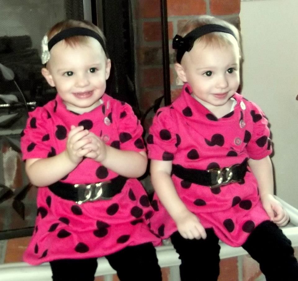 Misunderstood SAHM: Dubble Bubble Birthday Party for the Twins!