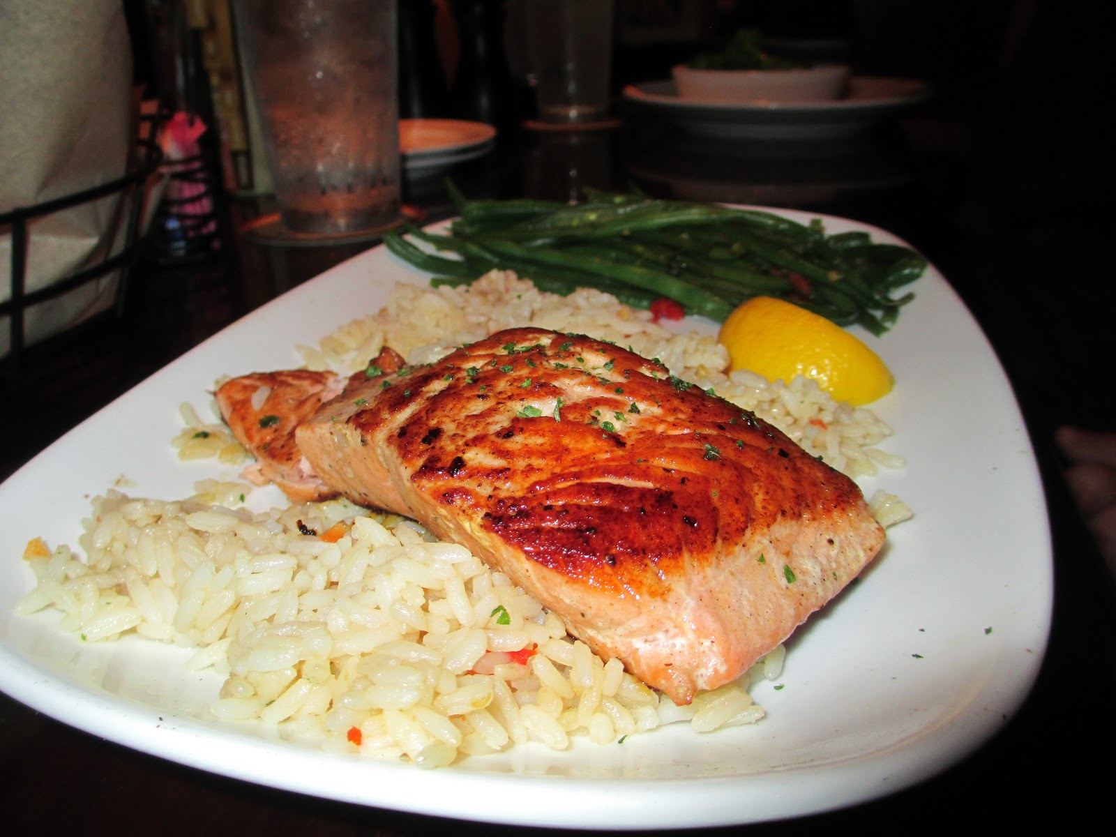 Loving Life: Longhorn Steakhouse [Flavorful Under 500]