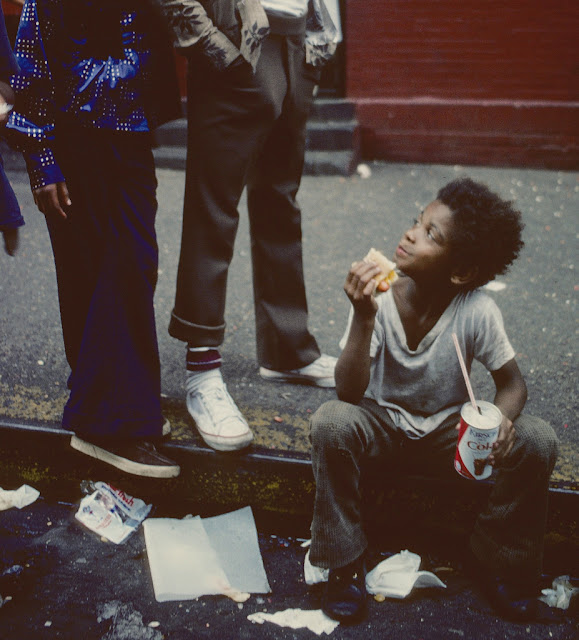 50 Amazing Candid Photographs Capture People on the Streets of New York ...