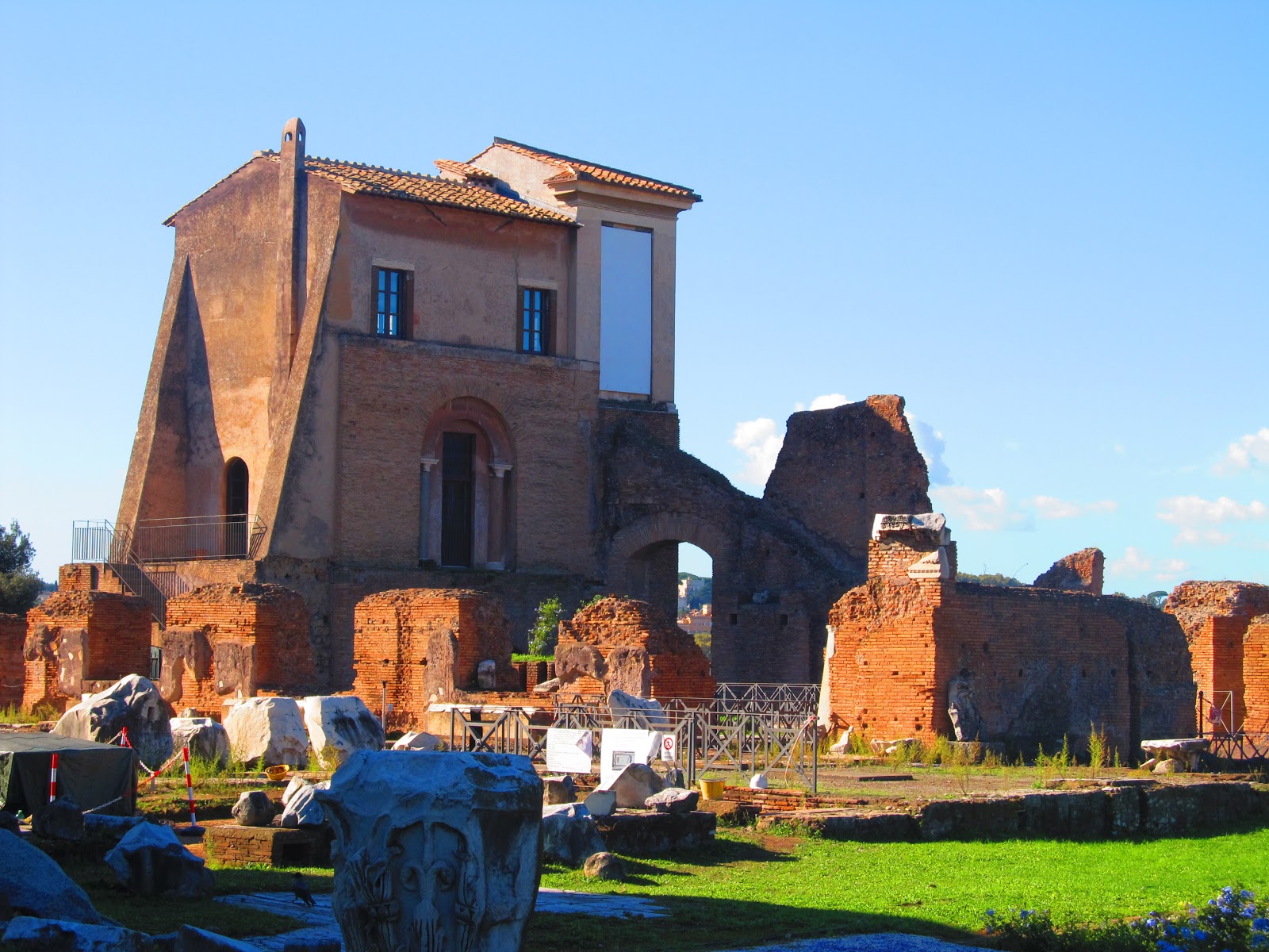A Family of Three in Italy!: "When In Rome, do as the Romans do poop in ...