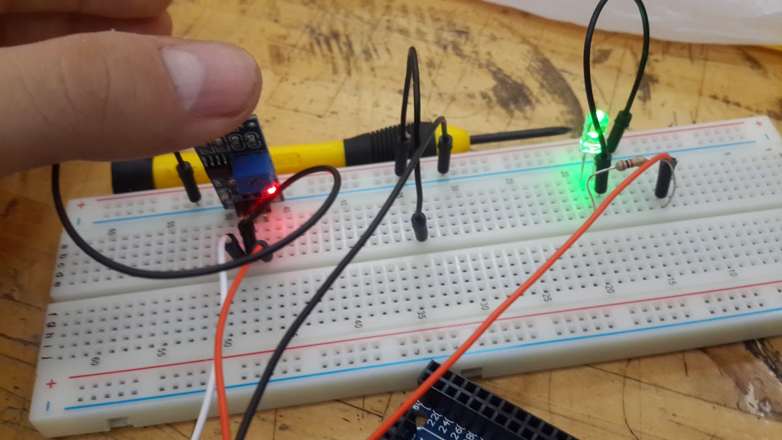 Curso Arduino Mega: Sensor de luz LDR con LED