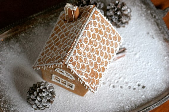 Χριστουγεννιάτικο σπιτάκι gingerbread!