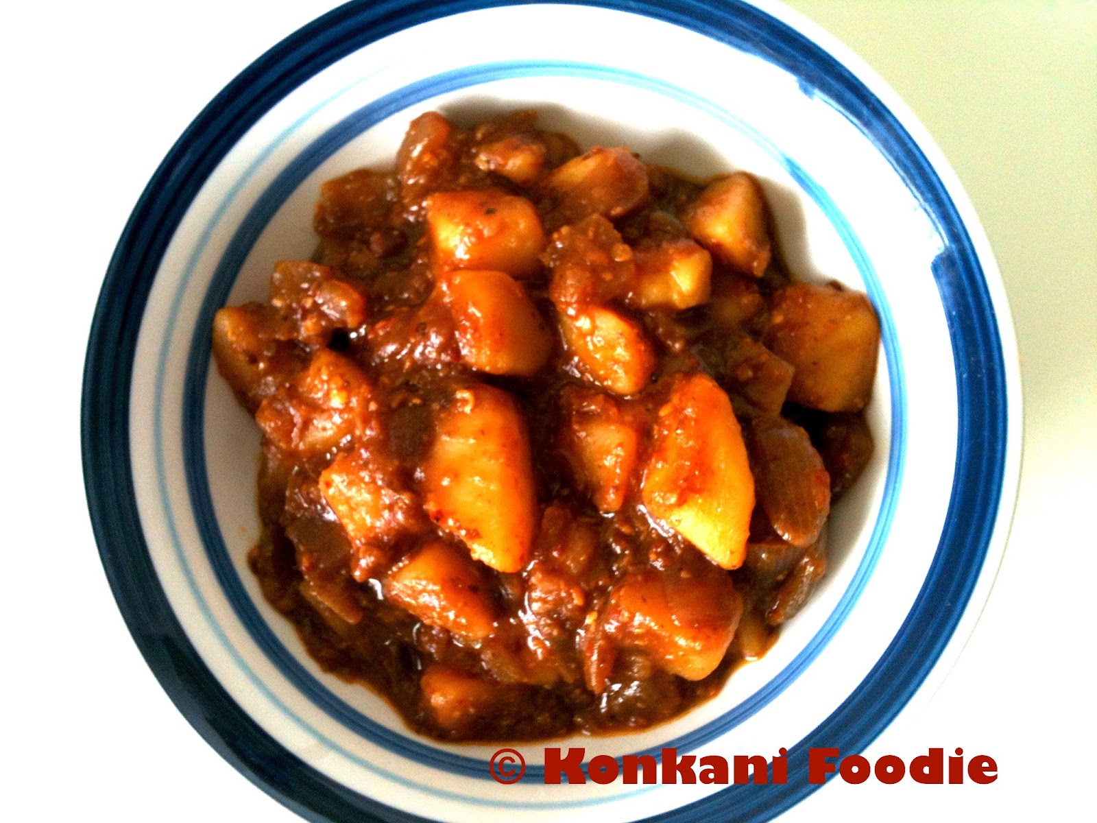 Konkani Foodie: Potato Saung (Batate Saung/ Batate Song)