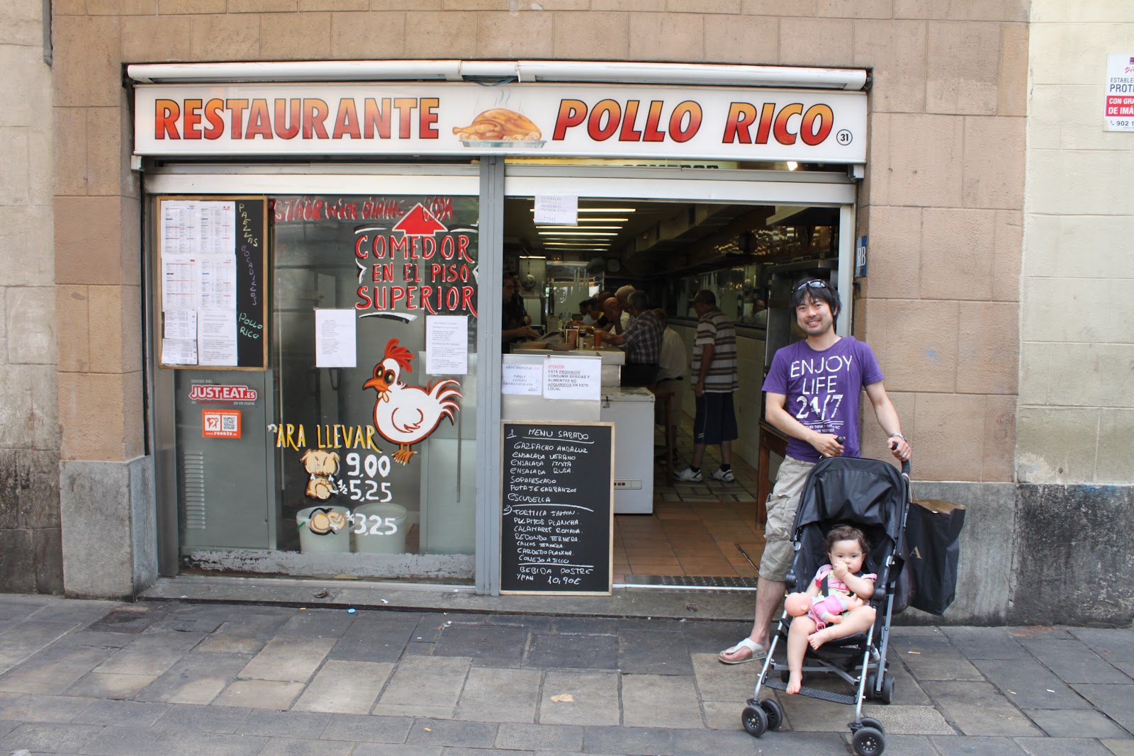 Tea Time: El Pollo Rico in Barcelona, Spain