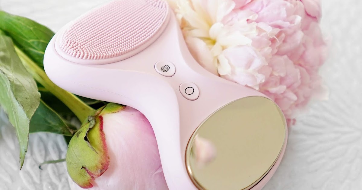 Beauty on Review: BeGlow TIA: All-In-One Sonic Skincare System