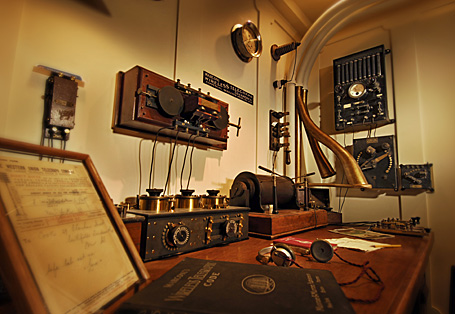 Ashish's Programming Journal: 19th century radio technology meets the ...