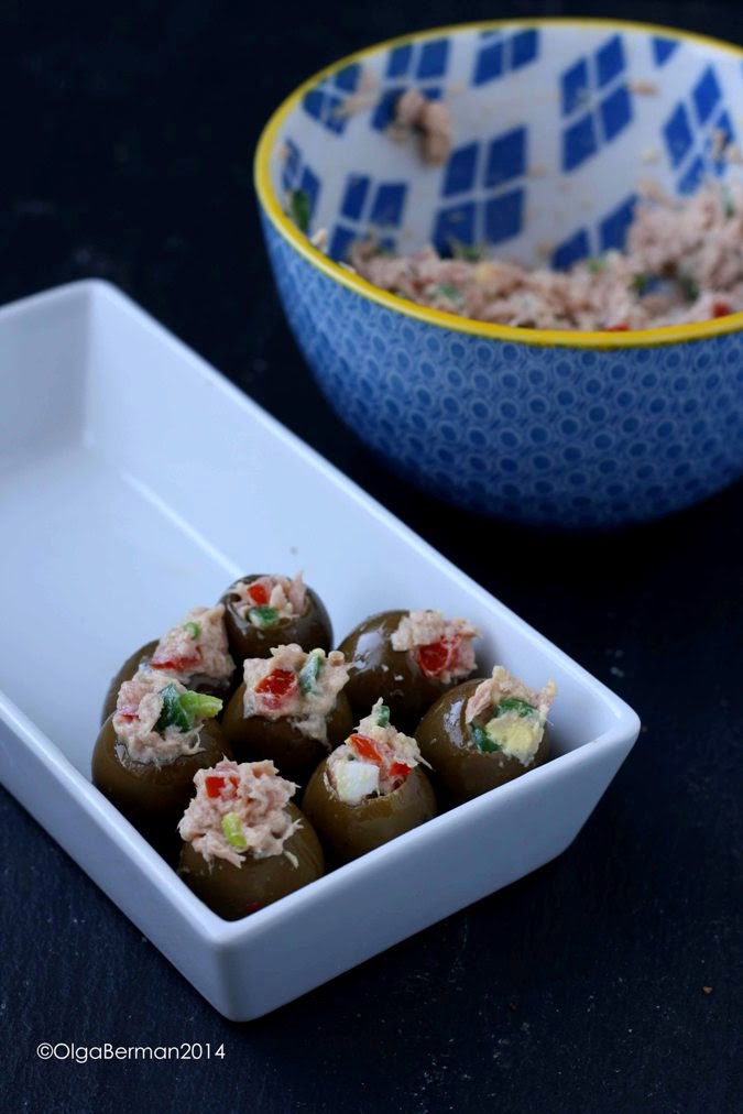Mango & Tomato: Tuna Nicoise Stuffed Olives: Stuffed {The Ultimate ...