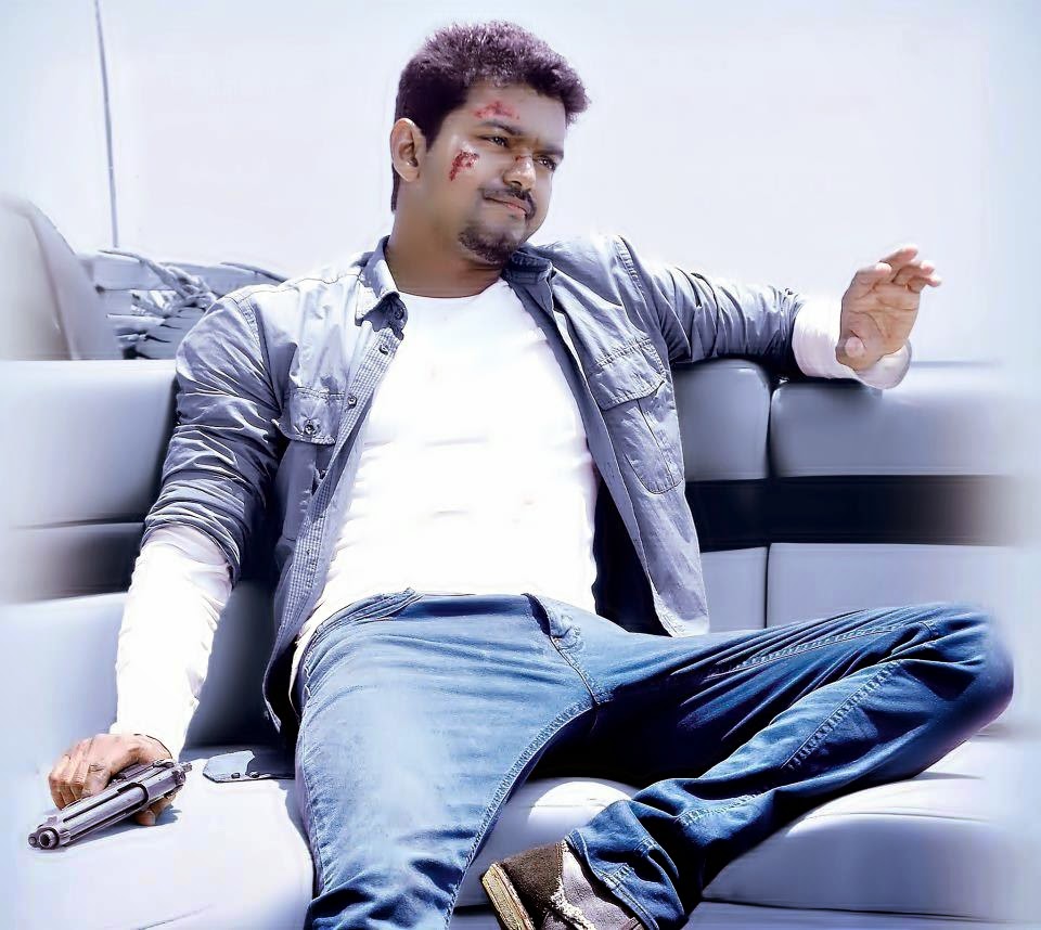 VIJAY : Vijay Rocking Hd stills in Thuppaki