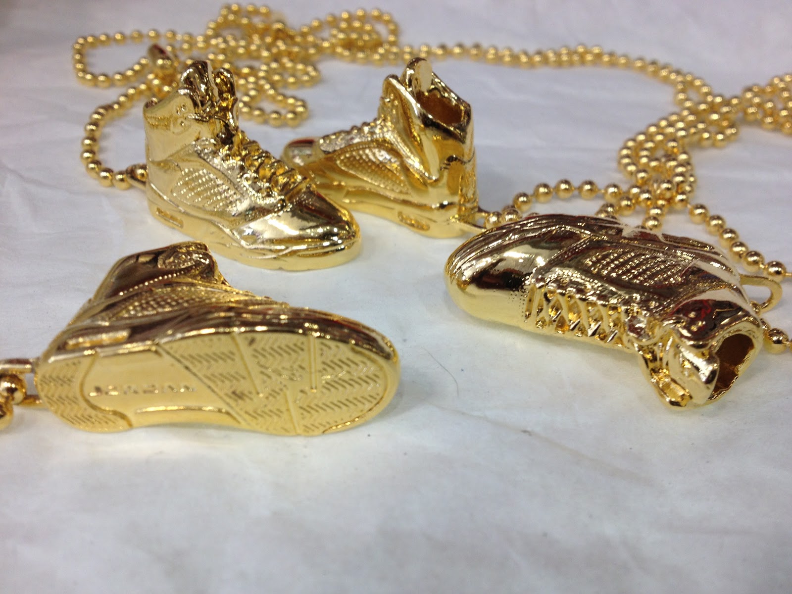 DON D WORLD: KING MIDAS x JORDAN 5 V x GOLD CHAIN