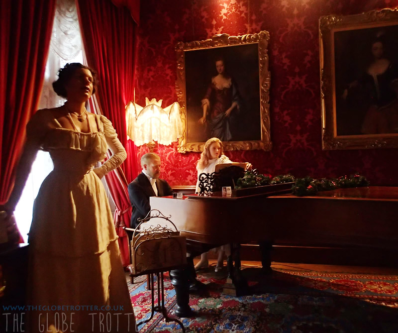 Warwick Castle - The Globe Trotter