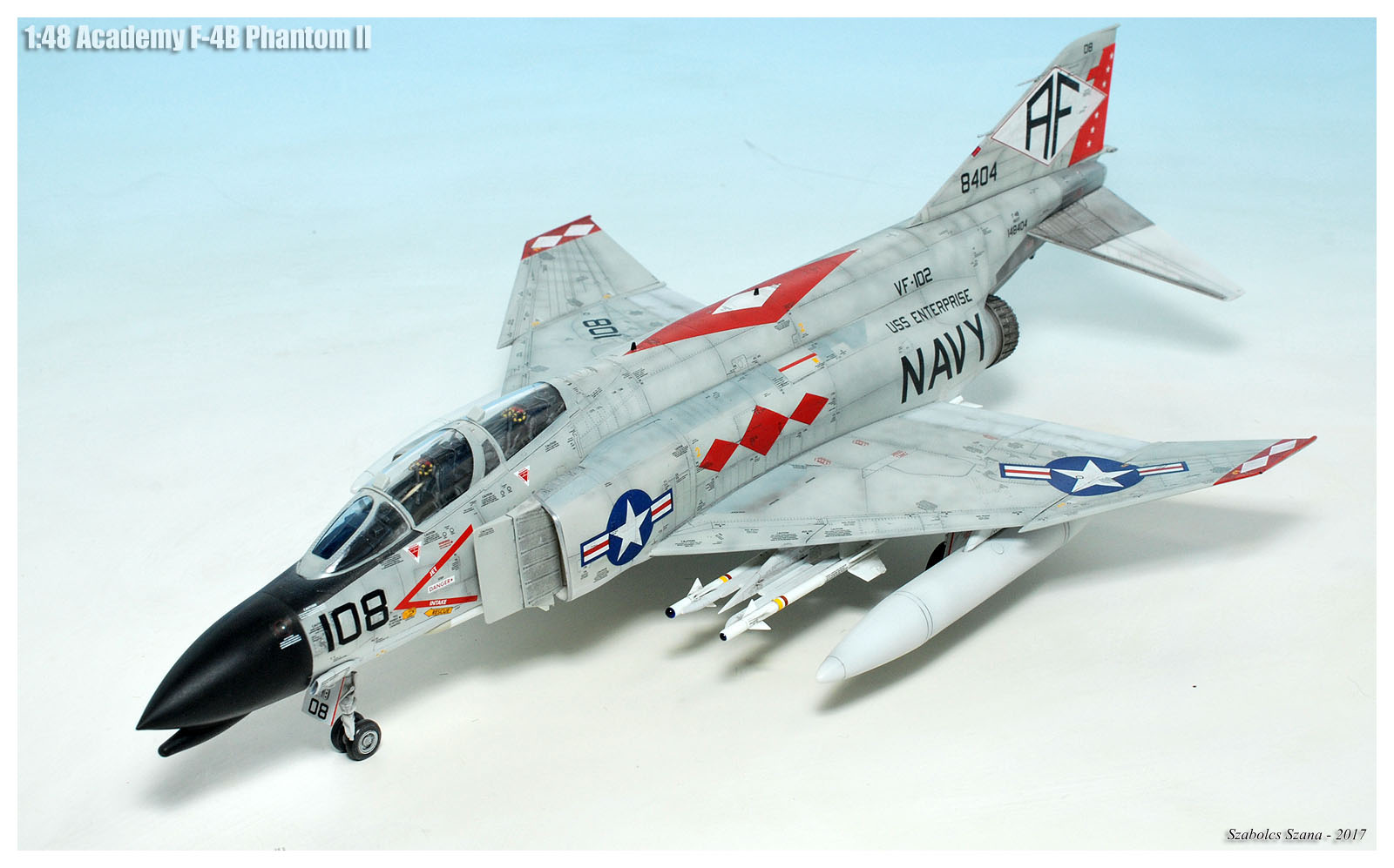 Wings of Glory: 1/48 Academy F-4B Phantom II