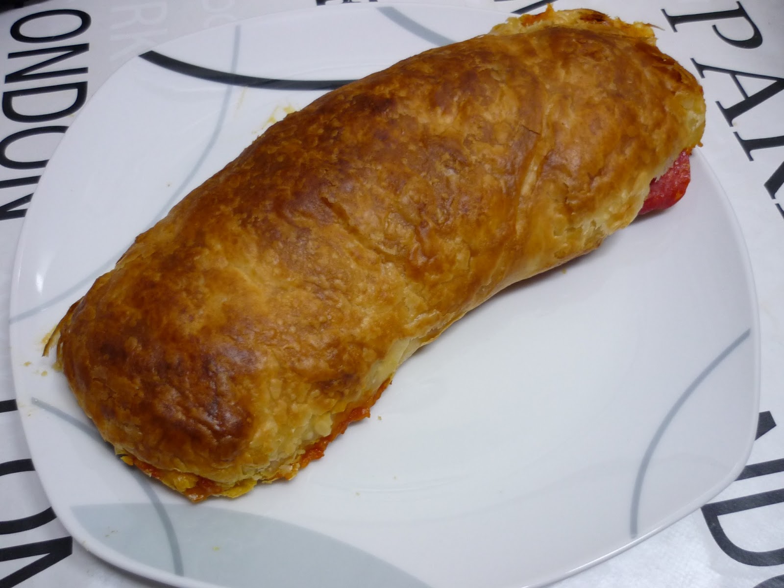 Jissy Cocinitas: Rollo de Hojaldre de Salami y queso