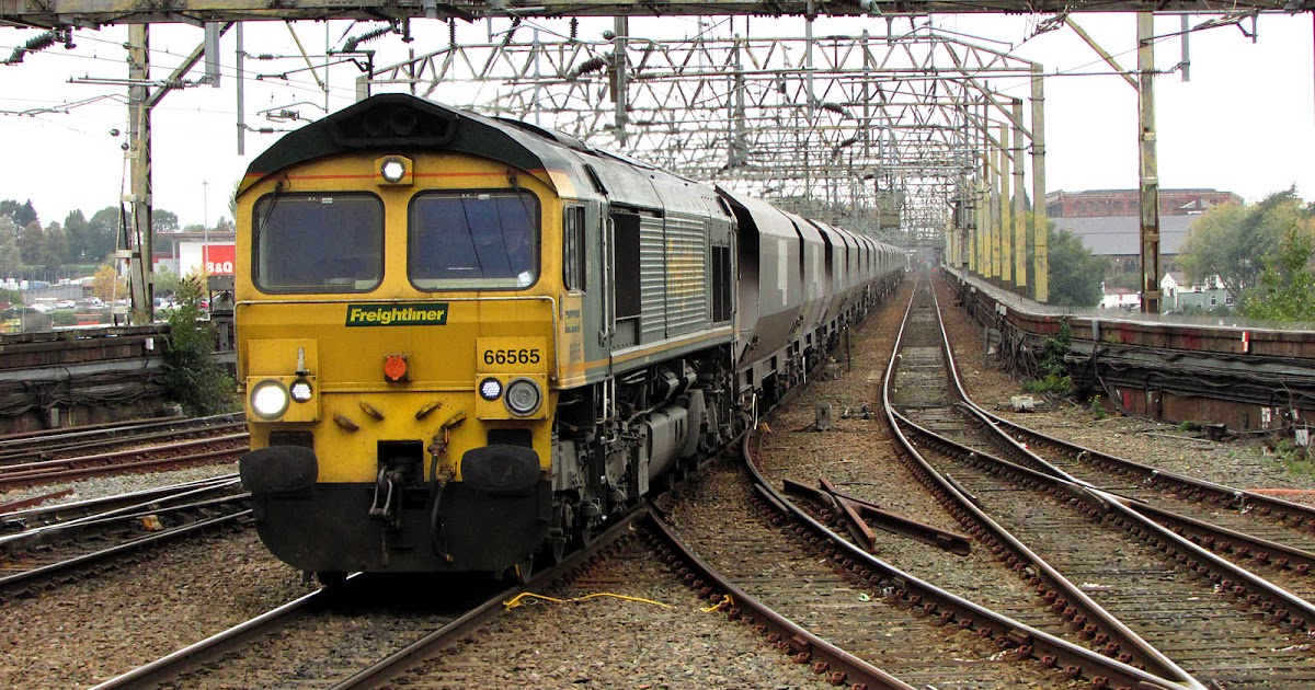 47s and other Classic Power at Southampton: Freight at Stockport, 16th ...