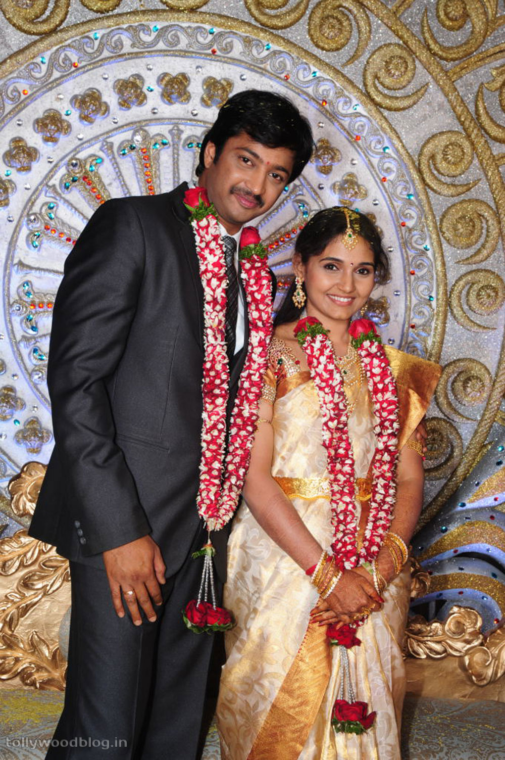 Aryan Rajesh with His wife Subhashini and Family Photos stills