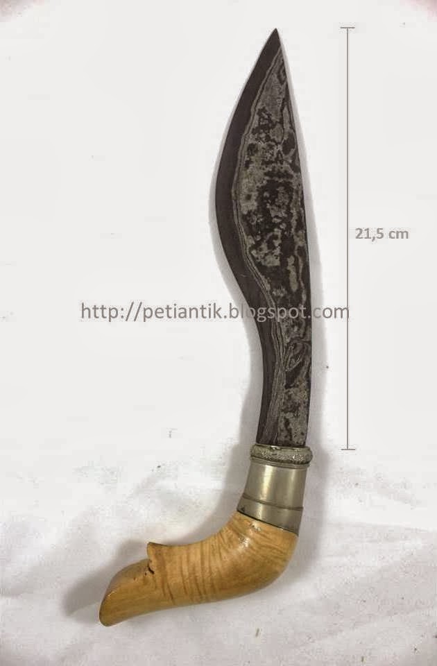 Petiantik: Badik Makasar