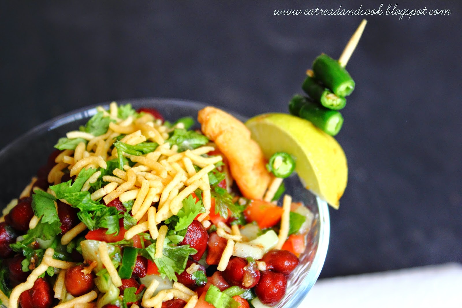Chola Chotpoti / Spicy Black Chickpeas / Masale Chole / Chole Chatpate
