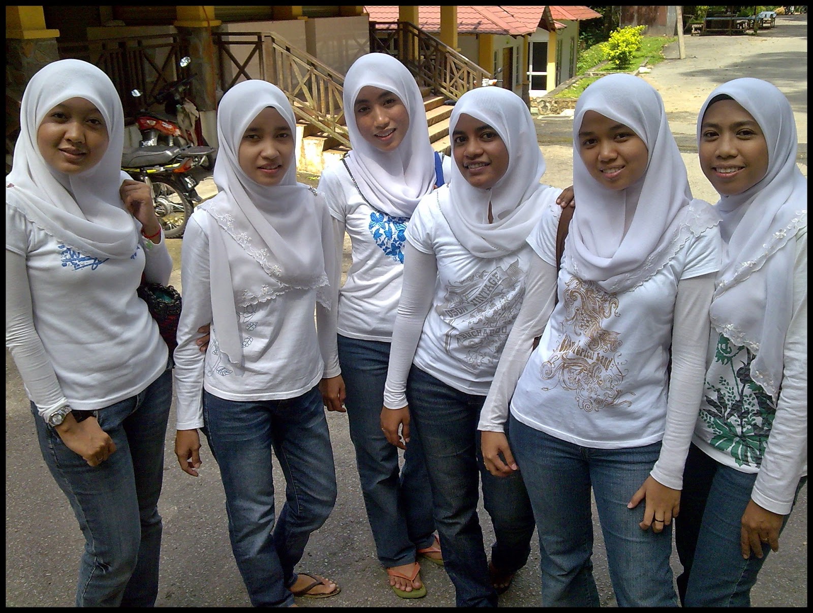 f::i::z::a i::s::m::a::i::L: Kawan Baik Ketika Zaman Universiti